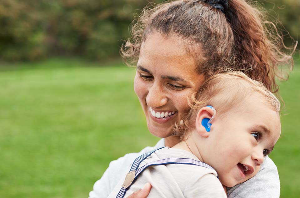 Oticon para profesionales | Oticon Play PX | Libera la magia de la infancia